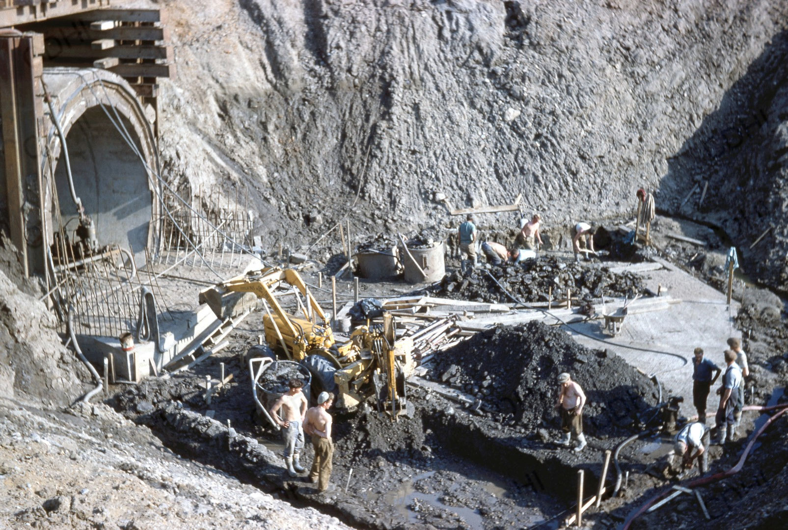 Derwent Reservoir Under Construction - Consett & District Heritage ...