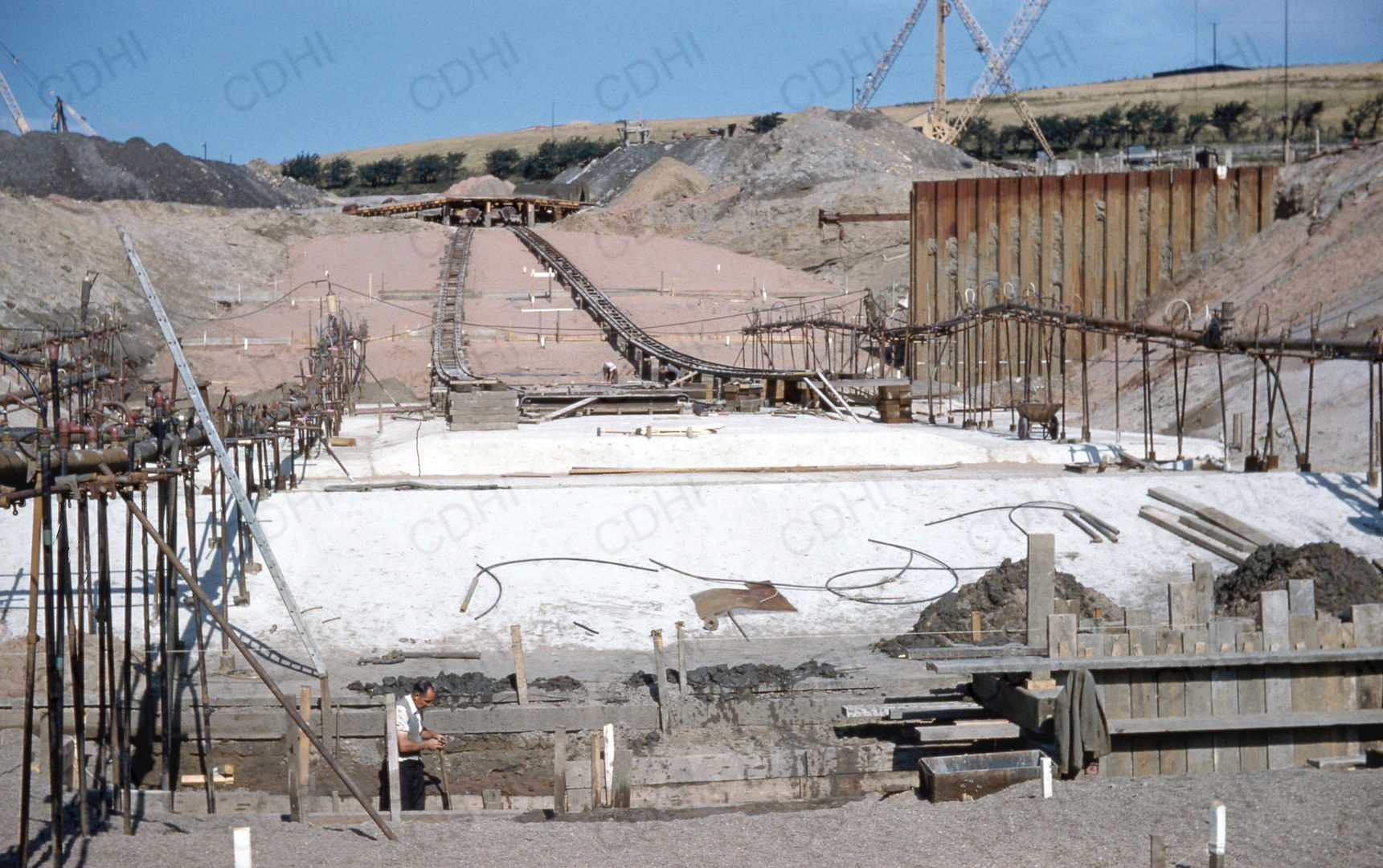 Derwent Reservoir Under Construction - Consett & District Heritage ...