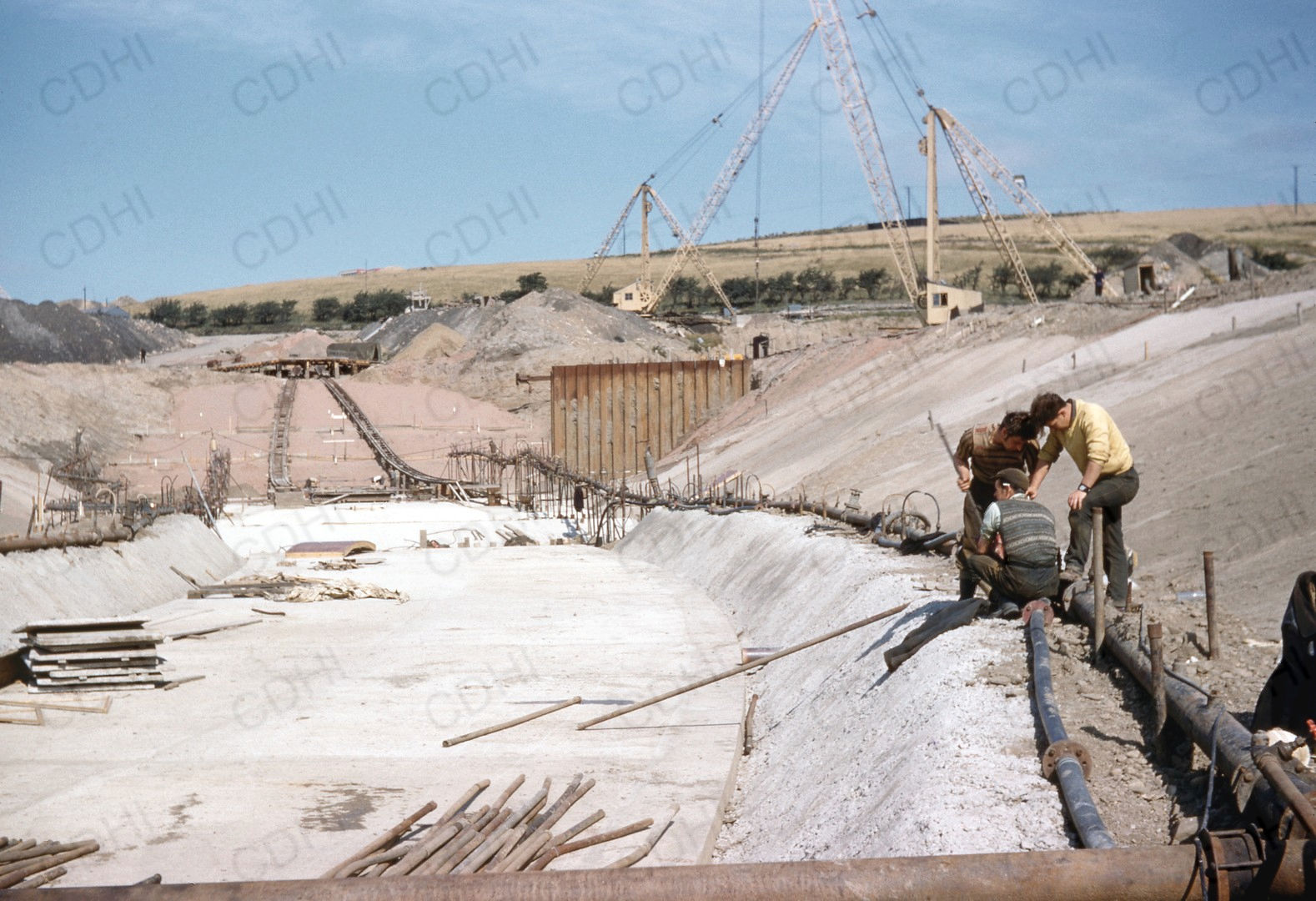 Derwent Reservoir Under Construction - Consett & District Heritage ...